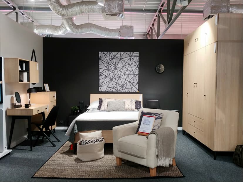 VOX. Salon mebli. Warszawa, Jagiellońska 82