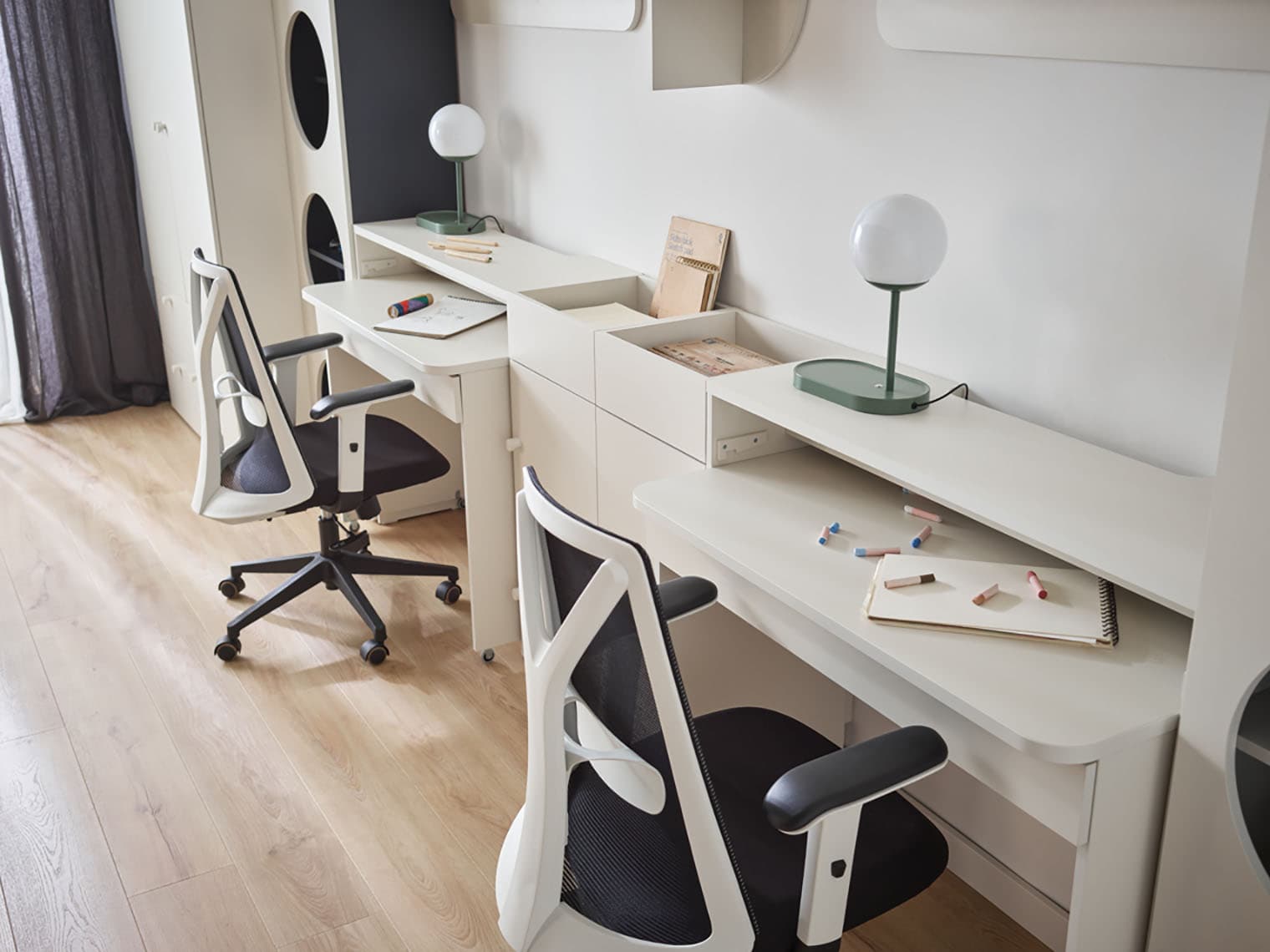 Biurko rozsuwane Reli | VOX